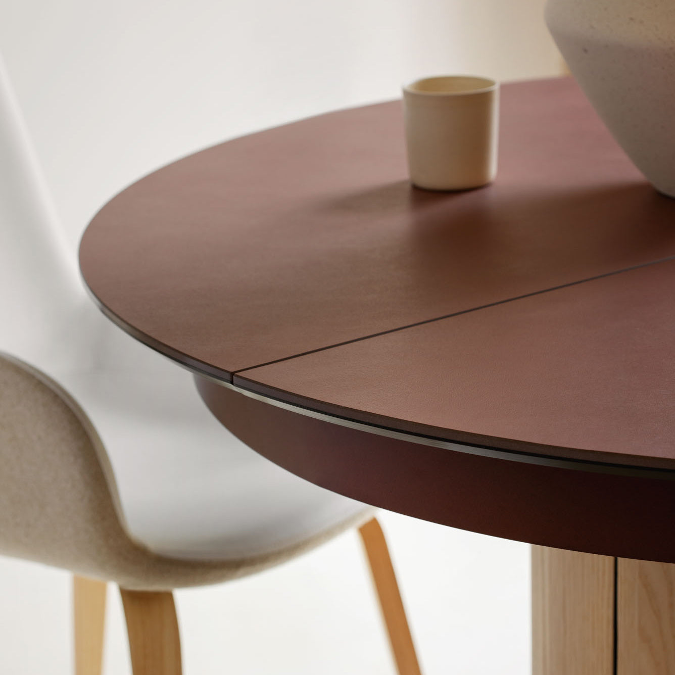 MIDJ Sesamo Round Dining Table - 2Modern