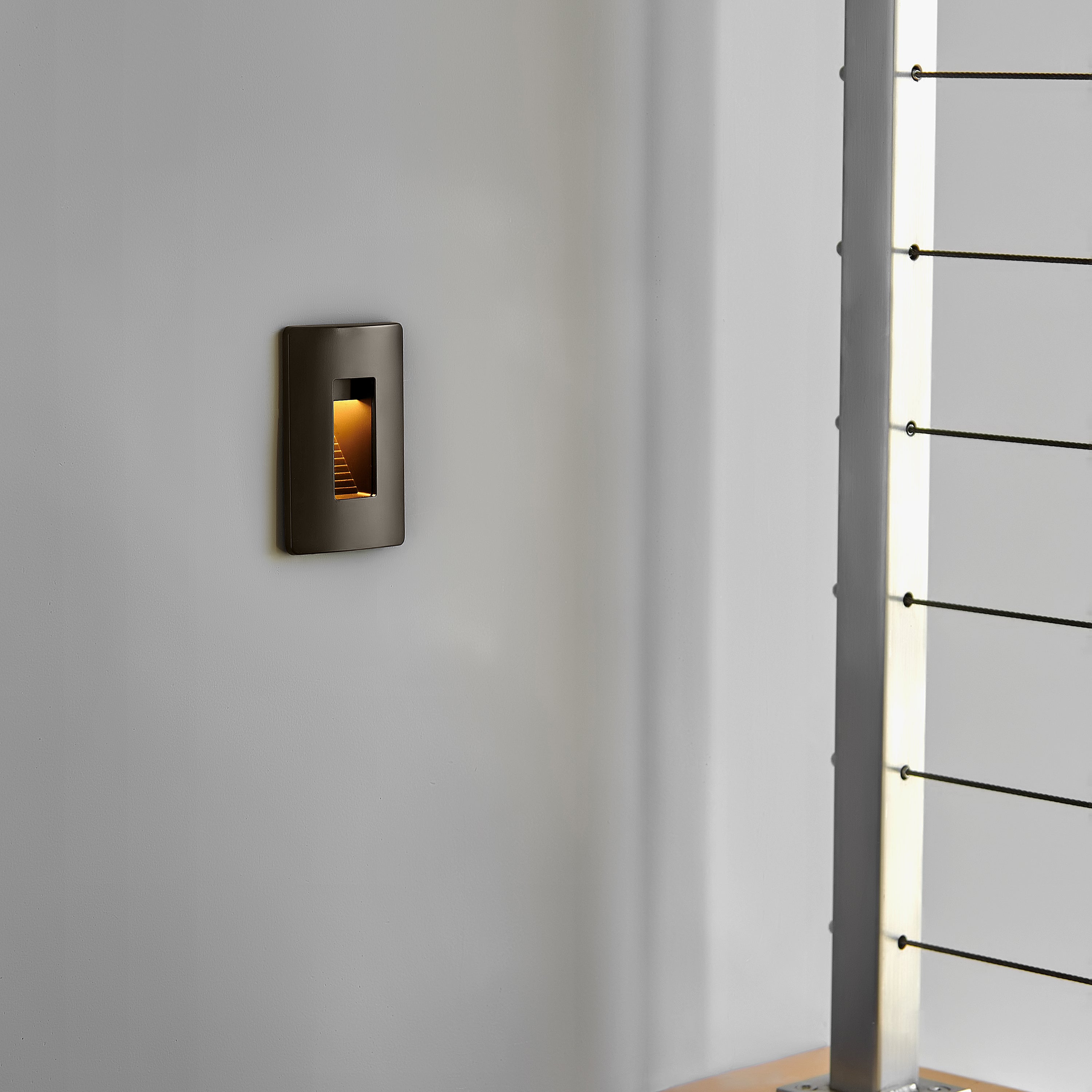 Hinkley Luna LED Small Step Light - 2Modern