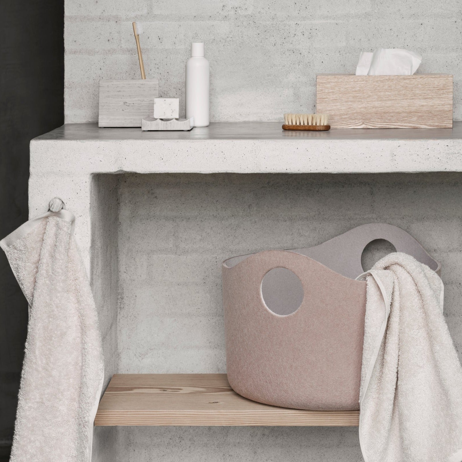 Blomus Wilo Wood Tissue Box Cover - 2Modern