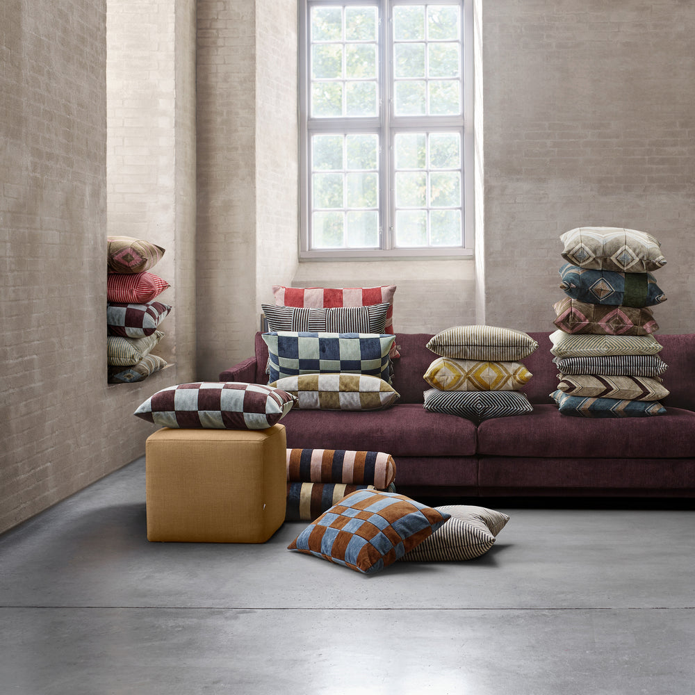 Eilersen Luna Lumbar Pillow - 2Modern