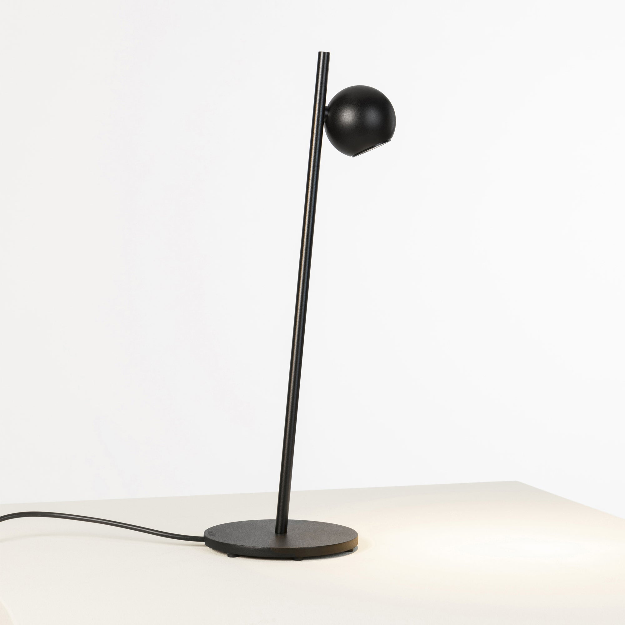 Estiluz Compass LED Table Lamp - 2Modern