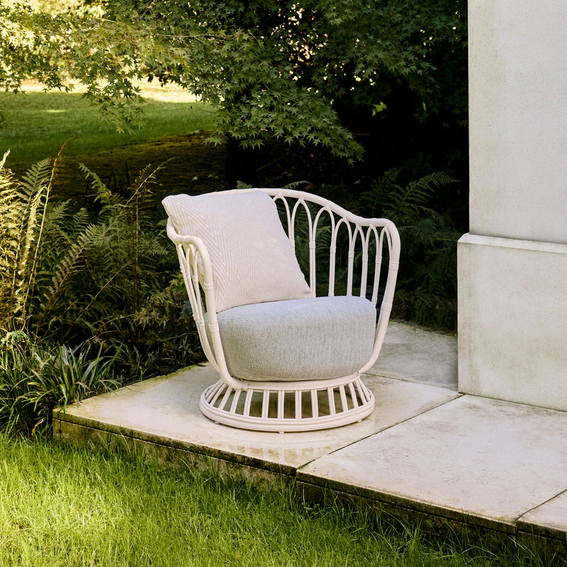 Gubi Grace Outdoor Lounge Chair - 2Modern