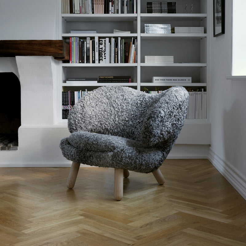 House of Finn Juhl Pelican Sheepskin Lounge Chair - 2Modern