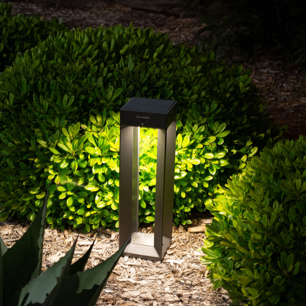 Les Jardins Faro Solar Outdoor Pathway Light - 2Modern