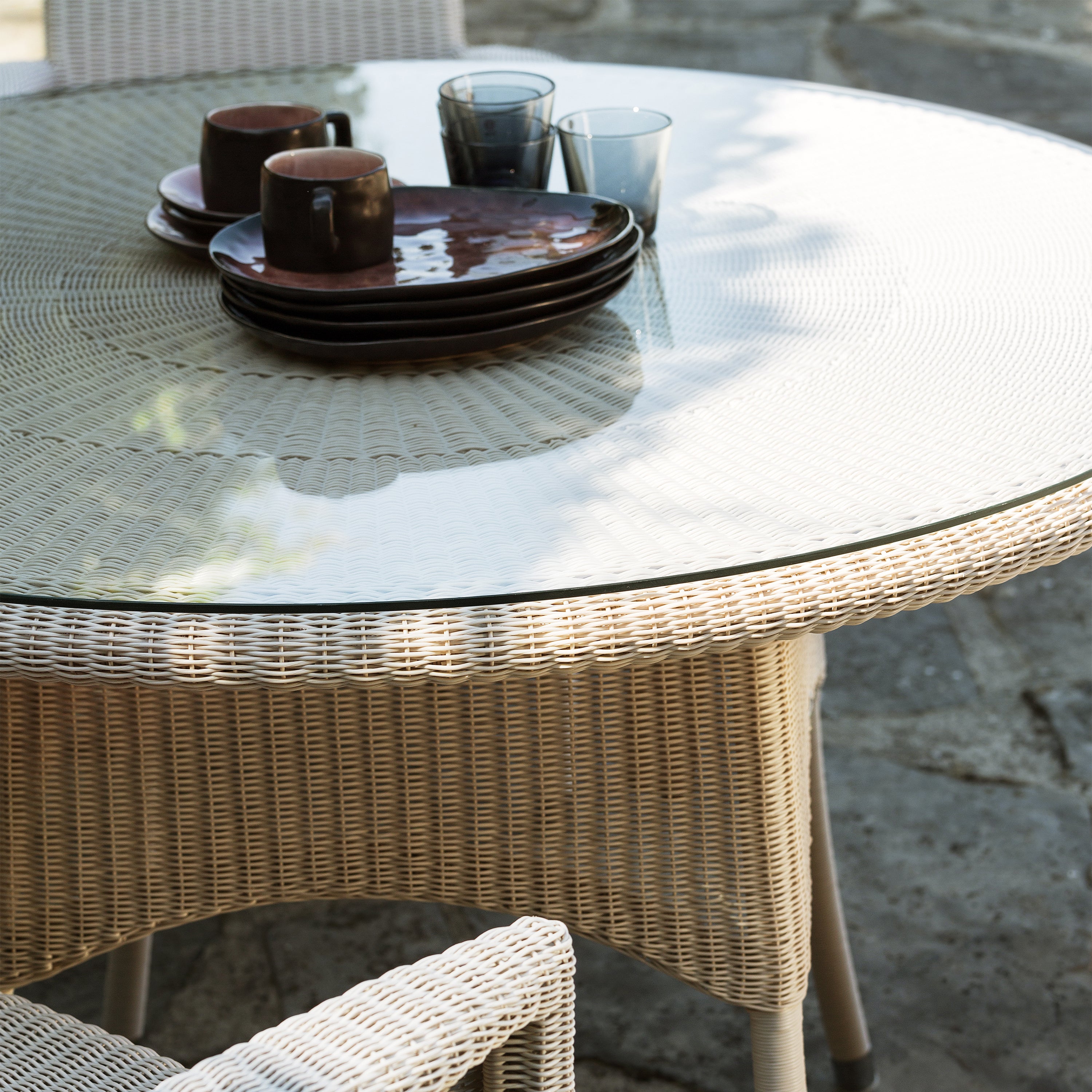 Vincent Sheppard Safi Outdoor Round Dining Table - 2Modern
