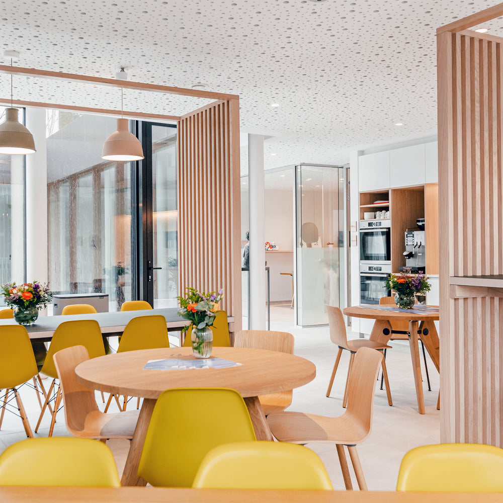 Vitra Gueridon Dining Table - 2Modern