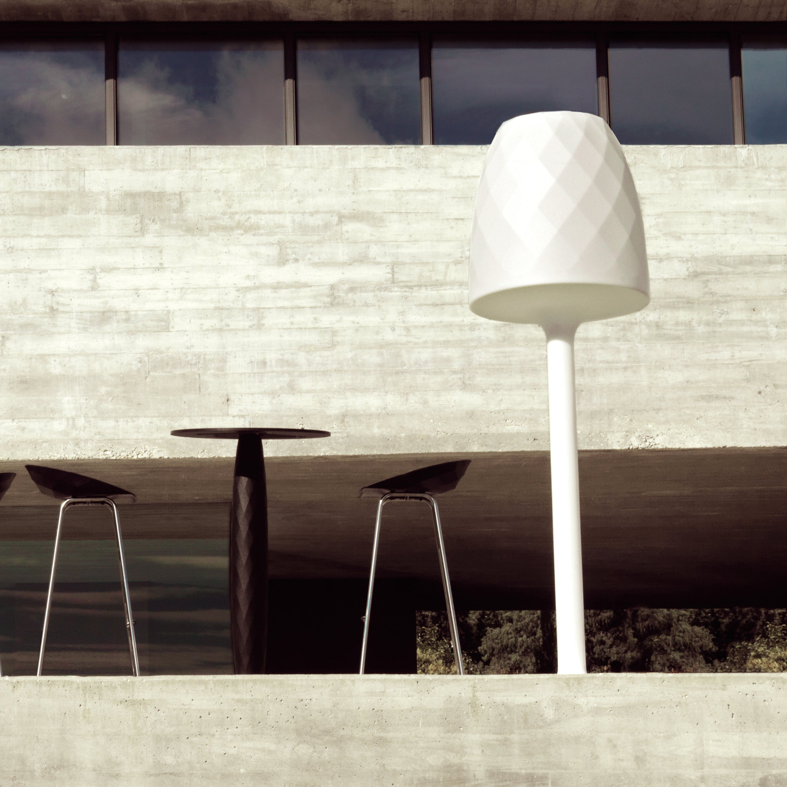 Vondom Illuminated Vases Outdoor Floor Lamp - 2Modern