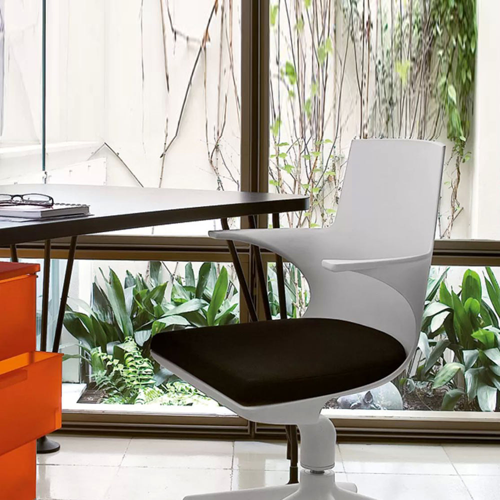 Kartell Spoon Chair - 2Modern