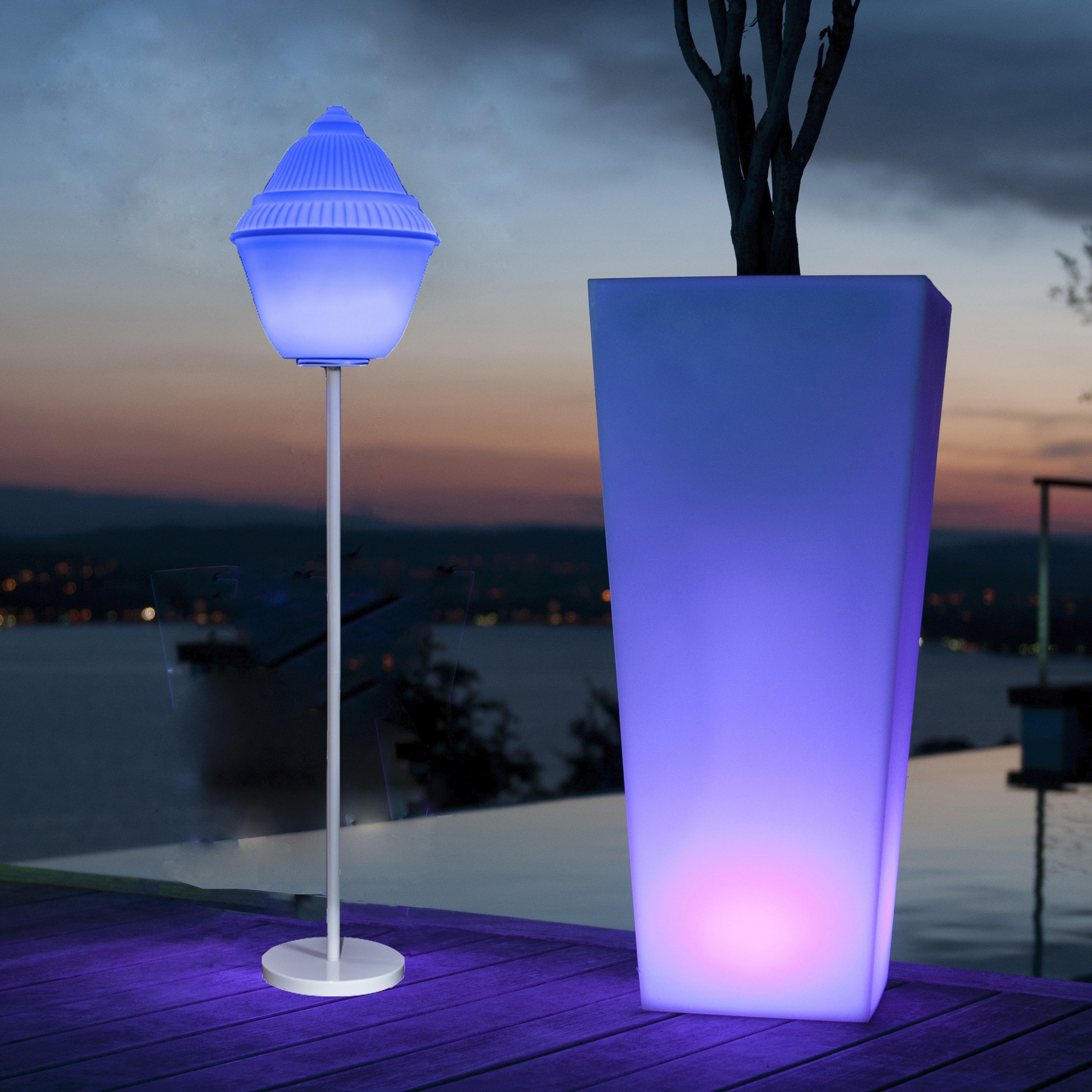 Smart and Green Smart and Green Stand It - 2Modern