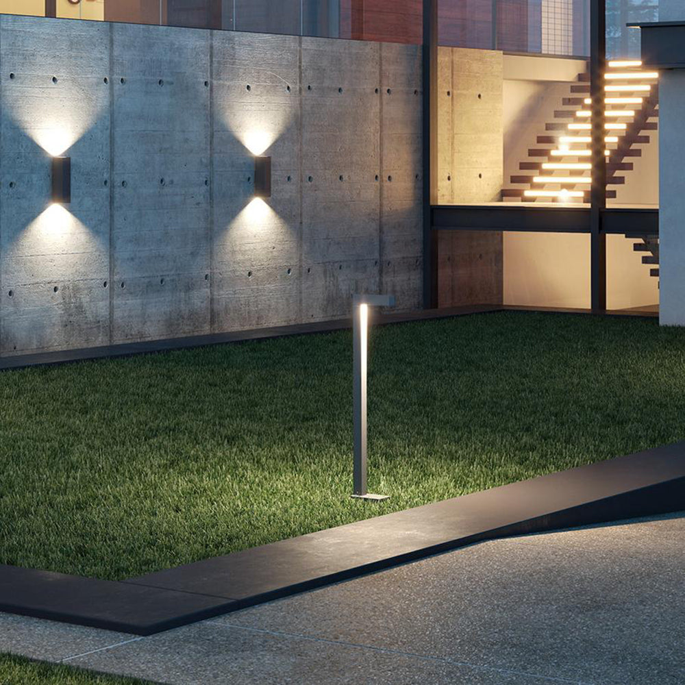 Visual Comfort & Co Sean Lavin Strut 12V Outdoor Path Light - 2Modern